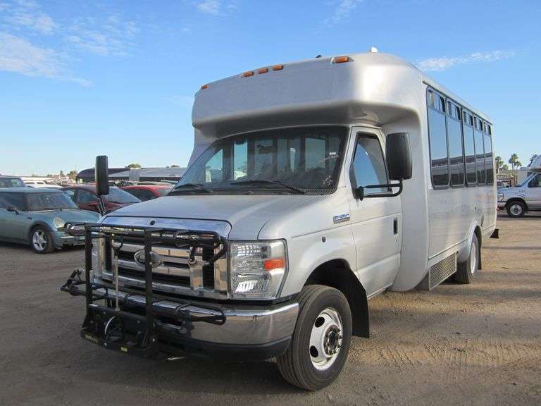 2014 Ford E350 Shuttle Bus - Sierra Auction Management Inc