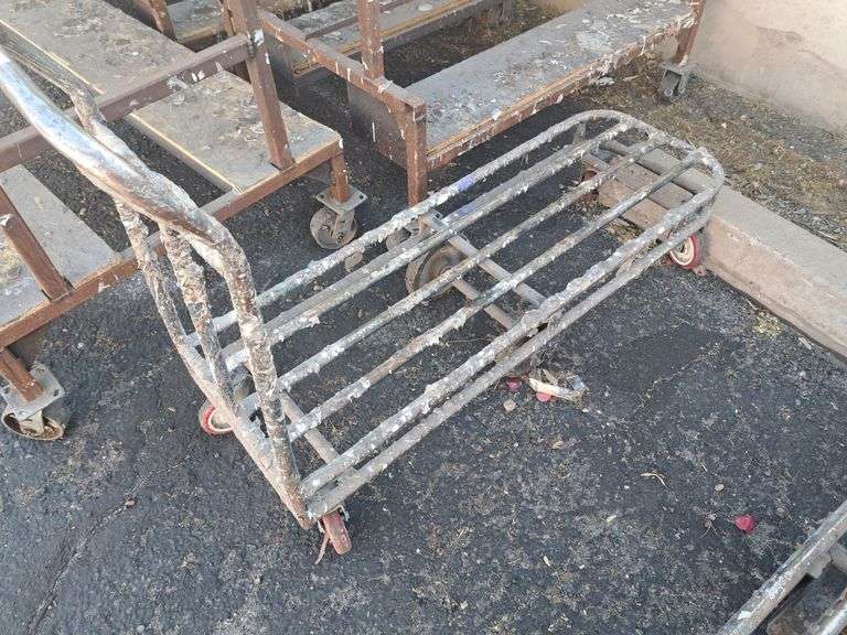 6-wheel Metal Push Cart - Sierra Auction Management Inc