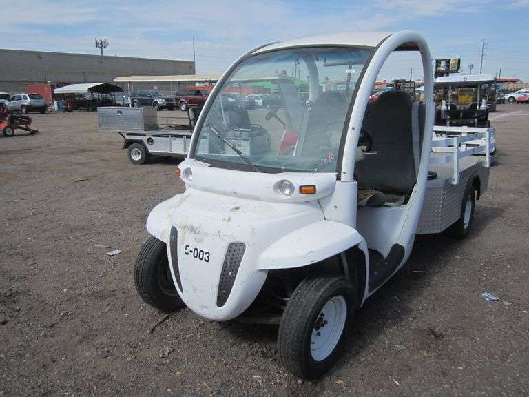 2000 GEM Utility Cart Utility Cart - Sierra Auction Management Inc