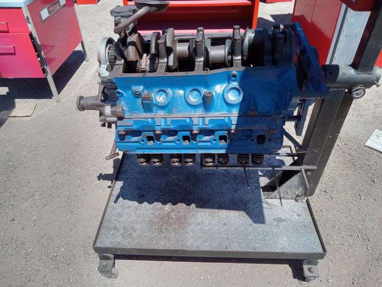 Engine Work Station with Ford V8 5.0 Engine - Sierra Auction Management Inc