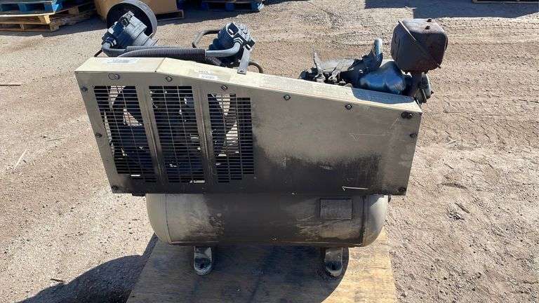 Ingersoll Rand Model 2475 30 Gal Gas Air Compressor - Sierra Auction ...
