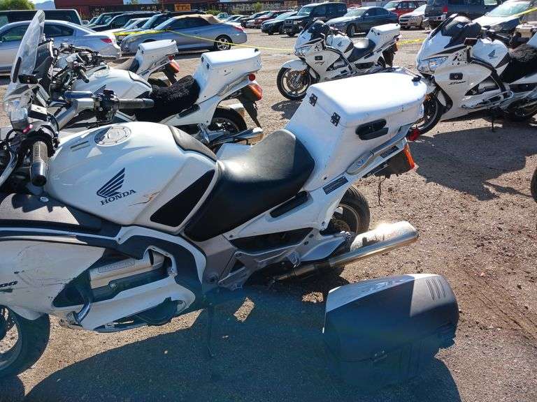 2013 Honda ST1300A ABS - Sierra Auction Management Inc