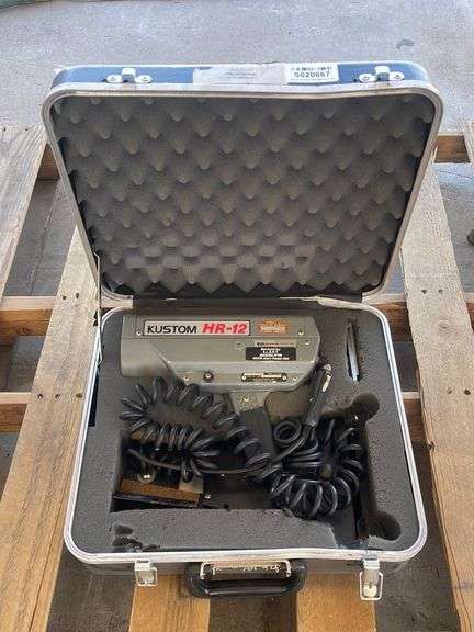 Kustom Signals HR-12 Speed Radar - Sierra Auction Management Inc