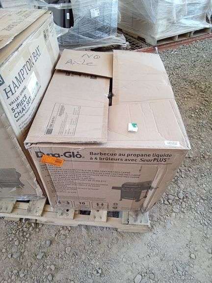 Dyna-Glo 4-Burner Grill - Sierra Auction Management Inc