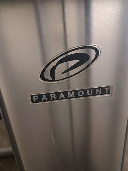 Paramount Seated Rowing Weight Machine - Sierra Auction Management Inc