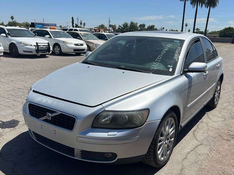 2005 Volvo S40 T5 - Sierra Auction Management Inc