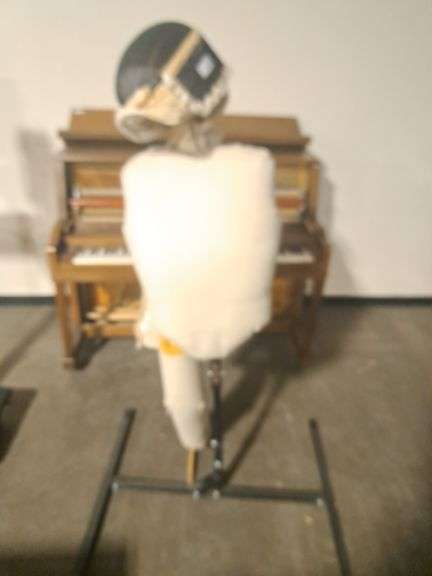 Fencing Practice Dummy - Sierra Auction Management Inc