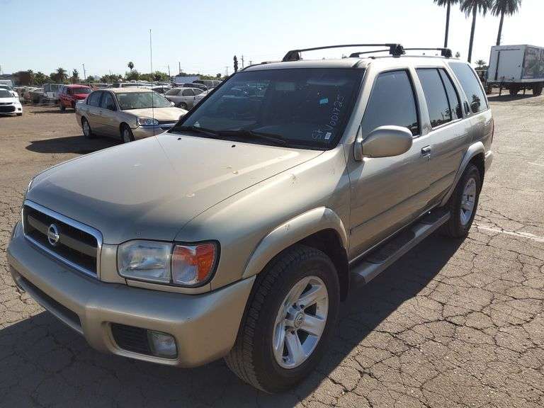 2002 Nissan Pathfinder LE / SE - Sierra Auction Management Inc