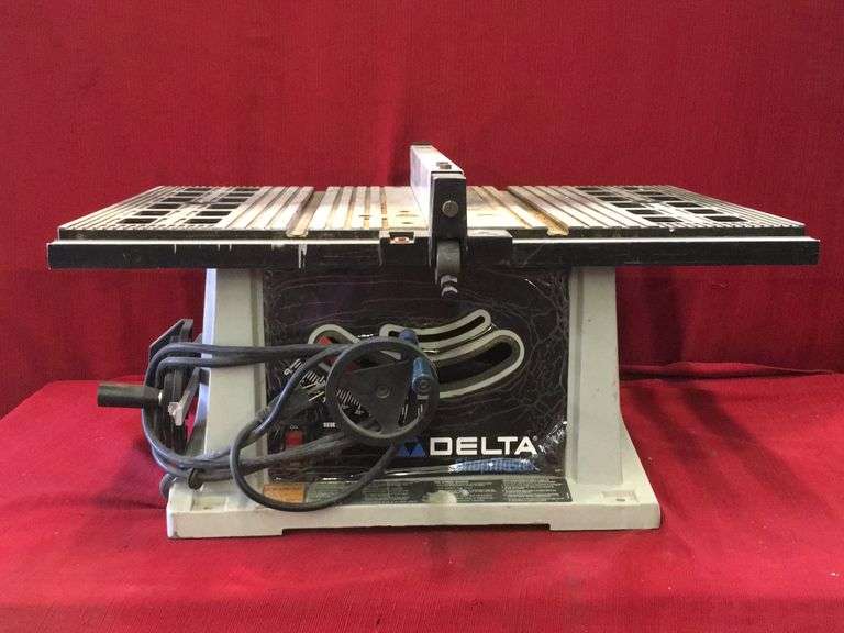 Delta Shopmaster 10” Bench Saw - Sierra Auction Management Inc