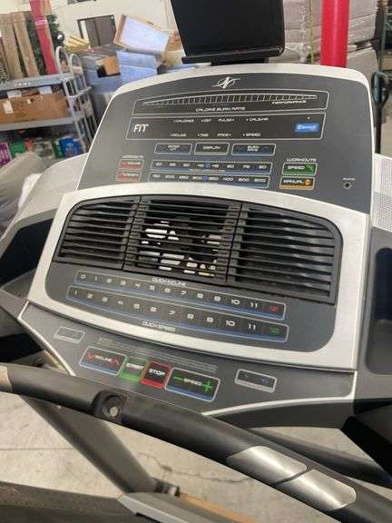 NordicTrack Z1300i Treadmill (Needs belt replacement) - Sierra Auction ...