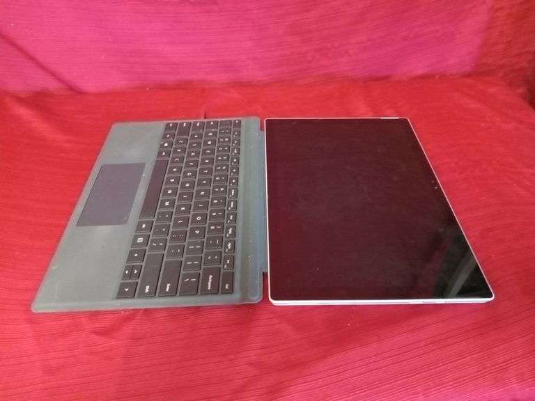 Microsoft Surface Tablet 1724 256gb with Keyboard - Sierra Auction Management Inc