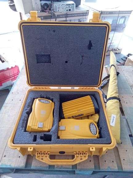 Trimble TrimMark 3 and Trimble 5700 GPS Reciever with Case - Sierra ...