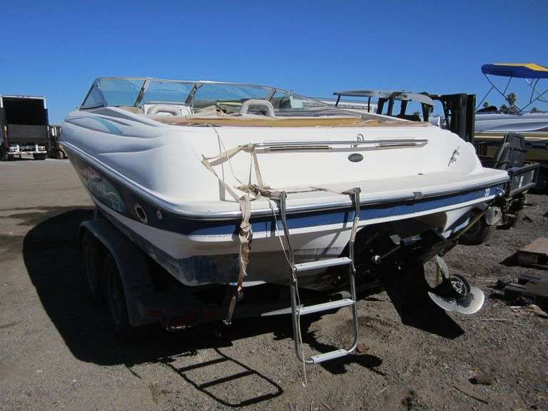 1995 Rinker Captiva 212 Boat - Sierra Auction Management Inc