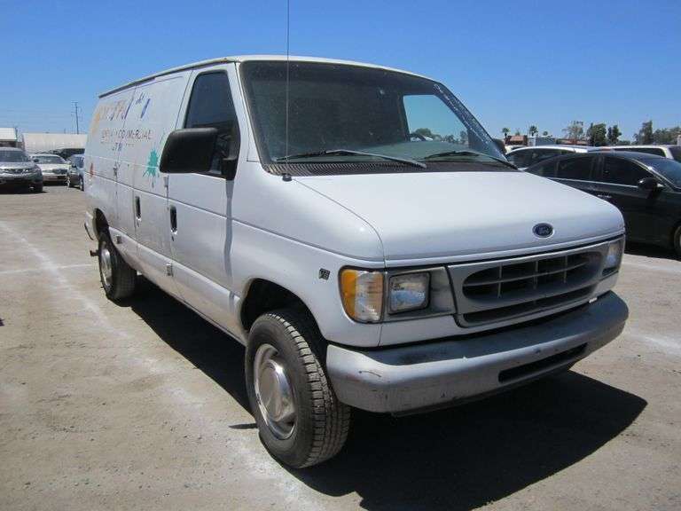 1998 Ford E250 Vans Econoline Cargo Van - Sierra Auction Management Inc