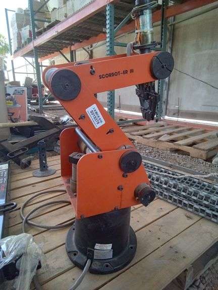 Eshed Robotec Scorbot-ER III - Sierra Auction Management Inc