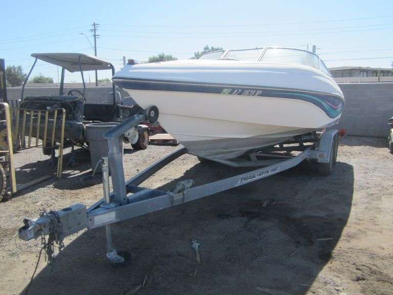 1995 Rinker Captiva 212 Boat - Sierra Auction Management Inc