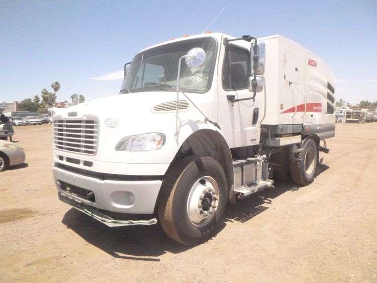 2015 Freightliner M2 106 Medium Duty Street Sweeper - Sierra Auction ...