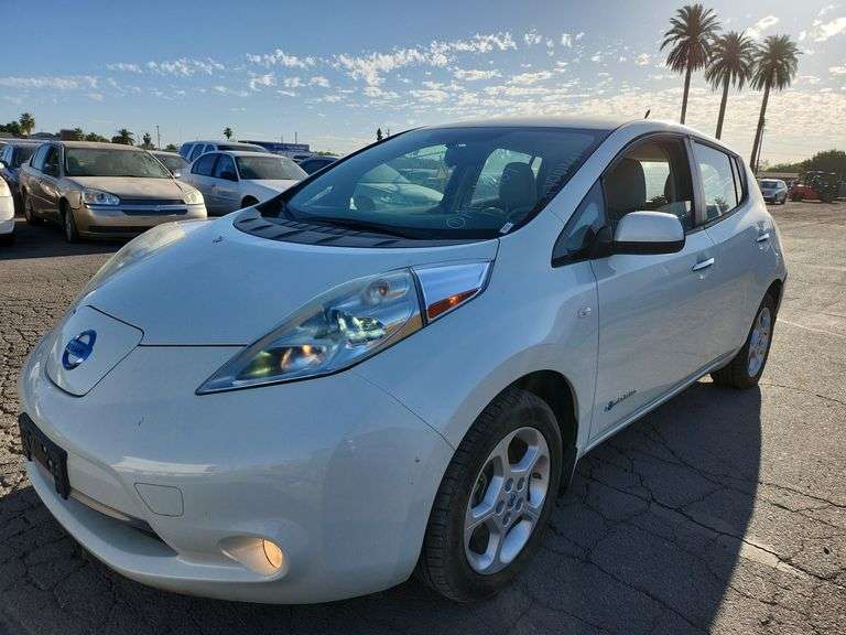 2011 Nissan Leaf SL / SV - Sierra Auction Management Inc