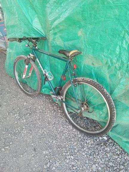 Green Mongoose Rockadile Road Bike - Sierra Auction Management Inc
