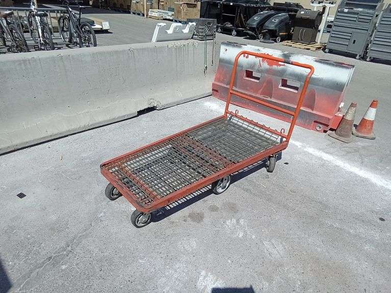 6 Wheel Metal Utility Cart - Sierra Auction Management Inc