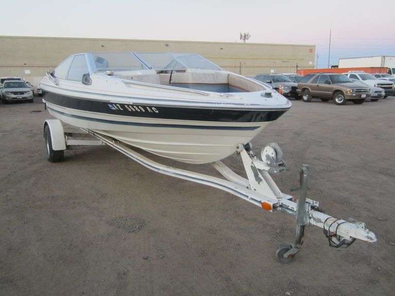 1986 Bayliner Capri Boat - Sierra Auction Management Inc