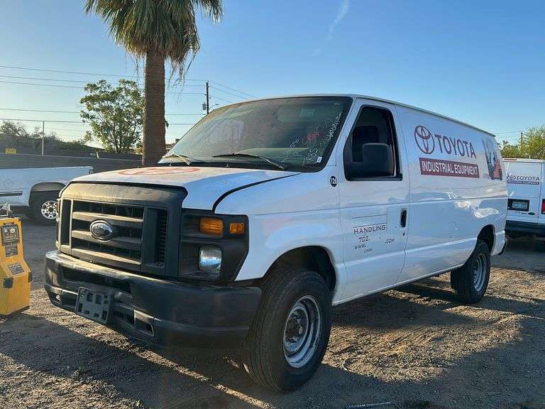 2012 Ford E350 Vans Econoline Cargo Van - Sierra Auction Management Inc