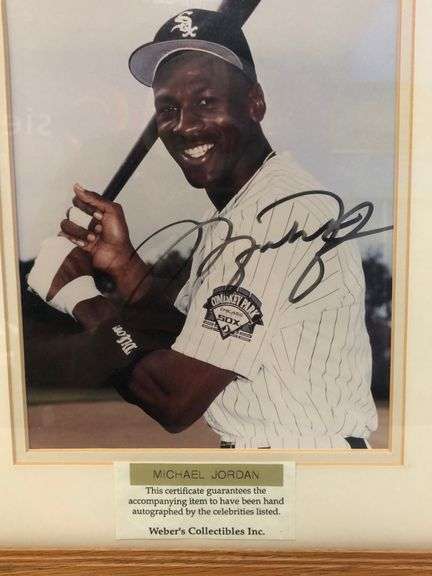 Michael Jordan Autographed Photo (Authenticated) - Sierra Auction ...