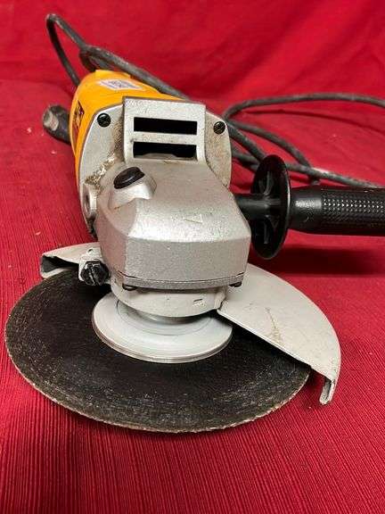 (1 Qty) Dewalt DW840 7” Angle Grinder - Sierra Auction Management Inc