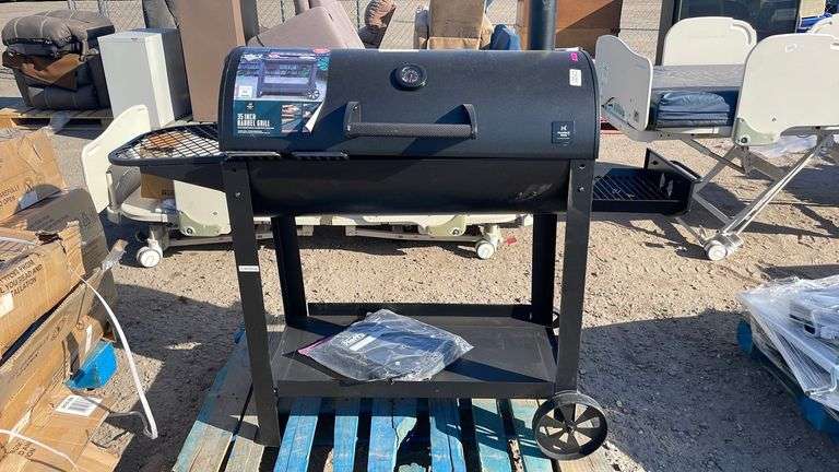 Members Mark 35 Inch Barrel Grill - Sierra Auction Management Inc