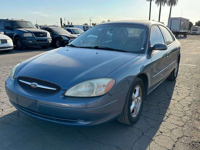 2001 Ford Taurus SES - Sierra Auction Management Inc