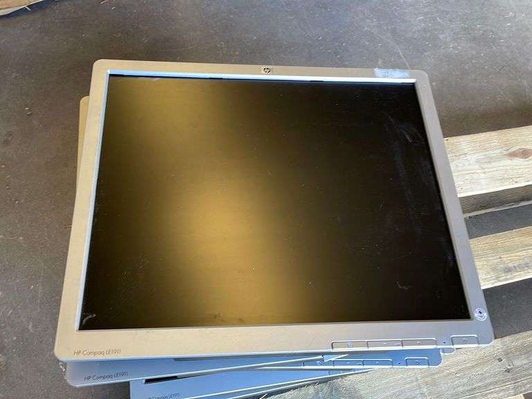 (6 Qty) HP Compaq LE1911 - Sierra Auction Management Inc
