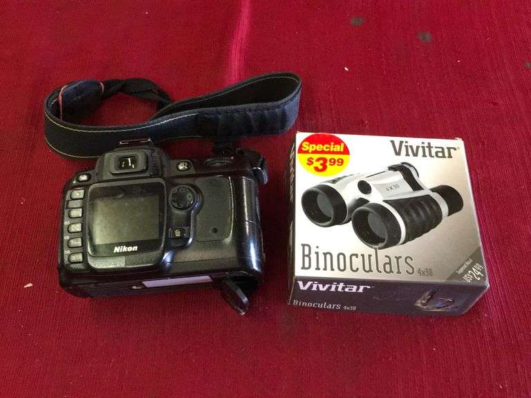 Box of Nikon , Vivitar Approx 2 - Sierra Auction Management Inc