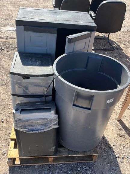 (P) With Misc Items Including- 32-gallon Commercial Grade Trash Can ...