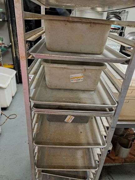 Rolling Aluminum Speed Rack with Sheet Pans and Bus Tubs - Sierra ...