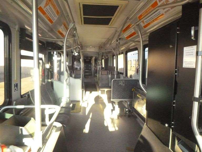 2008 New Flyer D62LFA Transit Bus - Sierra Auction Management Inc