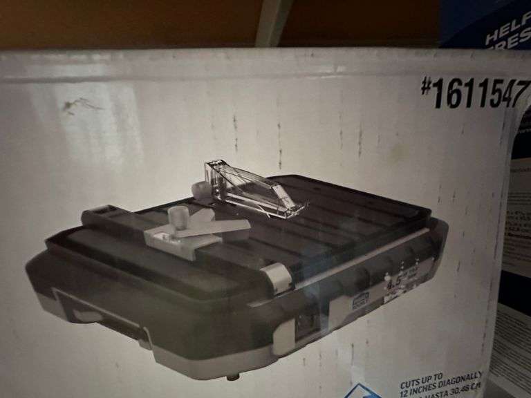 Project Source 4.5" Wet Table Top Tile Saw - Sierra Auction Management Inc