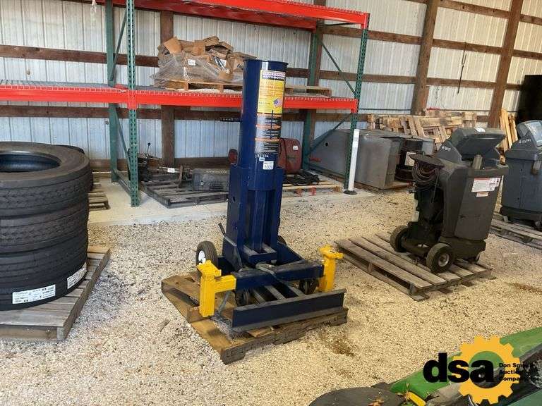 HIEN-WERNER Automotive 10 Ton End Lift Jack - Don Smock Auction Company