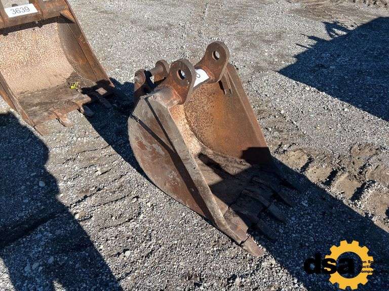 24” Used Backhoe Bucket with Teeth - Don Smock Auction Company