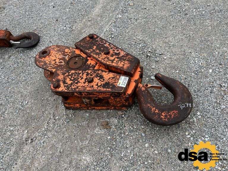 Crane Heavy Duty Chain Drive Hook - Don Smock Auction Company