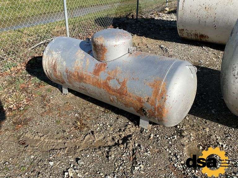 100 Gallon LP Tank - Don Smock Auction Company