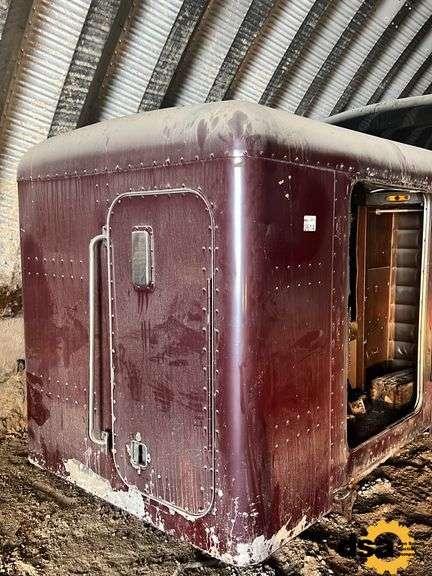 Truck Tractor Sleeper Cab - Don Smock Auction Company