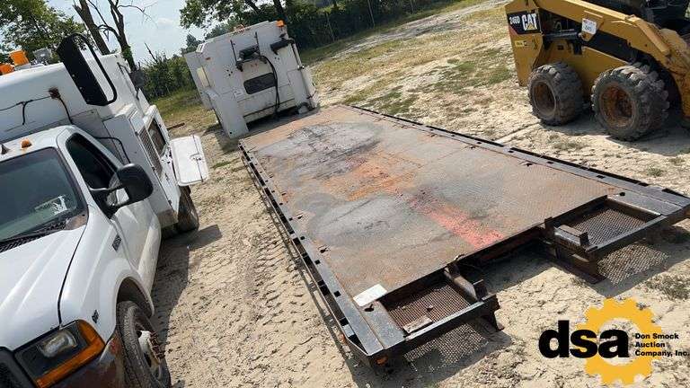 Steel Rollback Bed, - Don Smock Auction Company