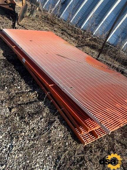 (4) Screen Grates - Don Smock Auction Company