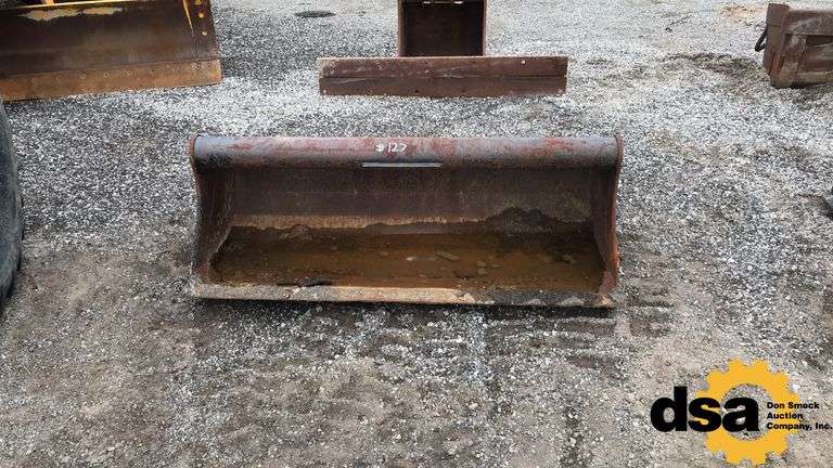 Wain Roy Ditching Bucket, - Don Smock Auction Company