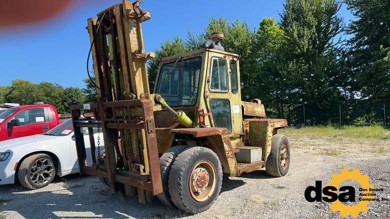 Clark Heavy Duty Forklift, - Don Smock Auction Company