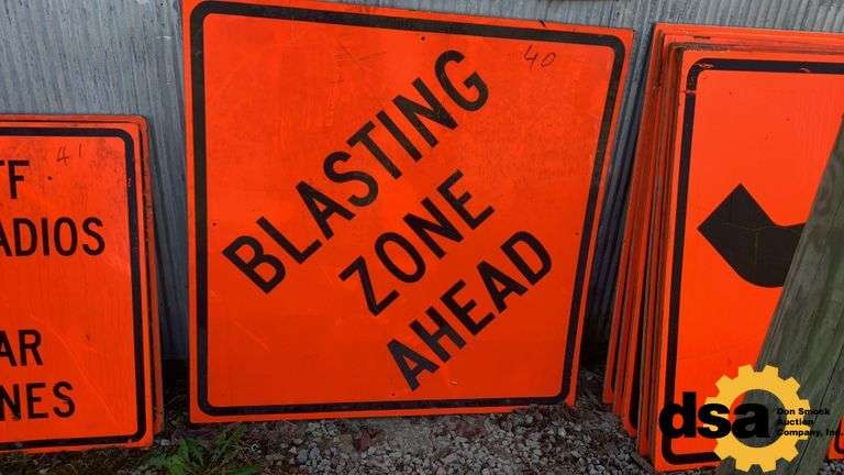Assorted Construction Signs - Don Smock Auction Company