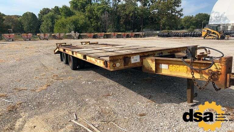 2000 Dynaweld 20 Ton Trailer, - Don Smock Auction Company