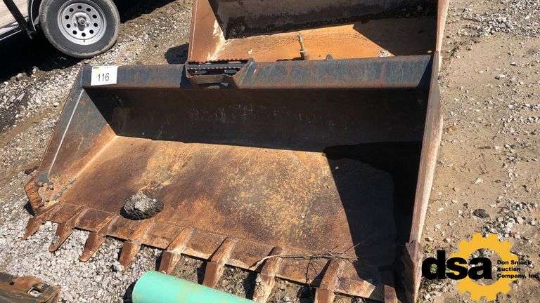 80" GP Bucket with Teeth Skid Loader Attachment, - Don Smock Auction ...