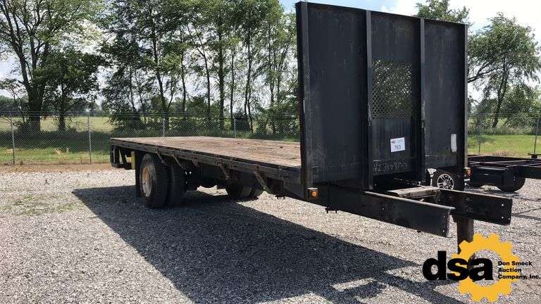30' Flatbed Trailer, - Don Smock Auction Company