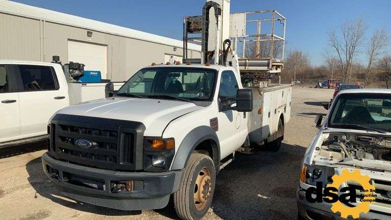2008 Ford 450 XL Bucket Truck, - Don Smock Auction Company